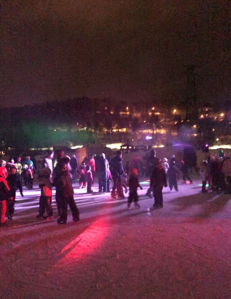Bandydisco på Vassenga • Mjøndalen Idrettsforening Bandydisco på Vassenga • Mjøndalen Idrettsforening